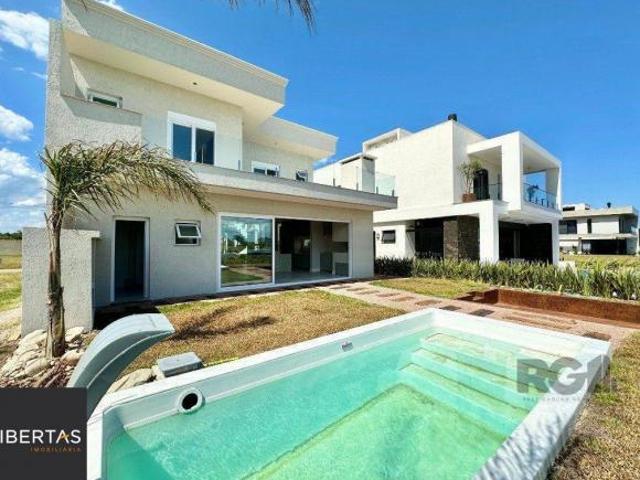SOBRADO NEOCLÁSSICO À VENDA A BEIRA LAGO COM VISTA INCRÍVEL E JUNTO AO MAR
