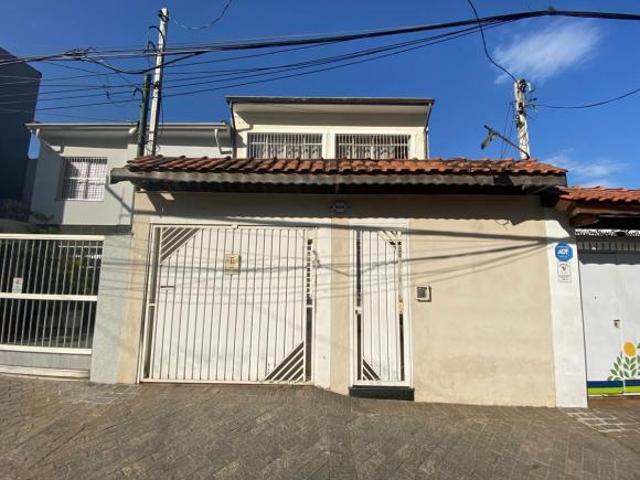 Sobrado no miolo do Ipiranga com 233m2 de área construída com 2 dorms 01 suíte