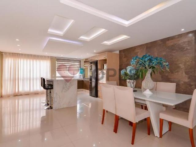 Sobrado no Novo Mundo 4 Quartos 2 Suíte 3 Vagas 236 m²