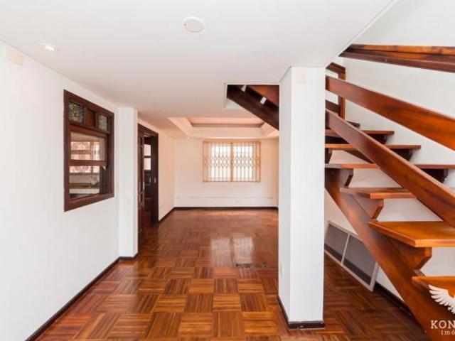 Sobrado no Orleans de 130,00 m² com 3 quartos 94674.001 KD