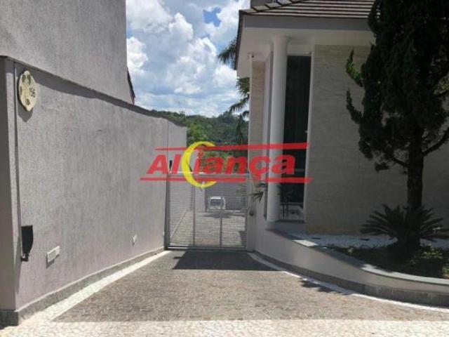 SOBRADO NO ARUJAZINHO III 4 QUARTOS 4 SUÍTES 6 VAGAS PISCINA