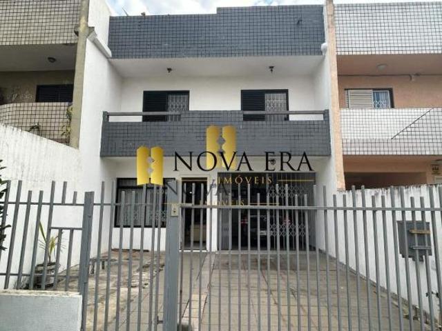 Sobrado no Bacacheri | 4 dormitórios | 3 vagas