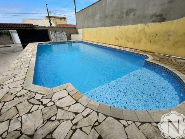 Sobrado à venda com 4 quartos no bairro Tupy
