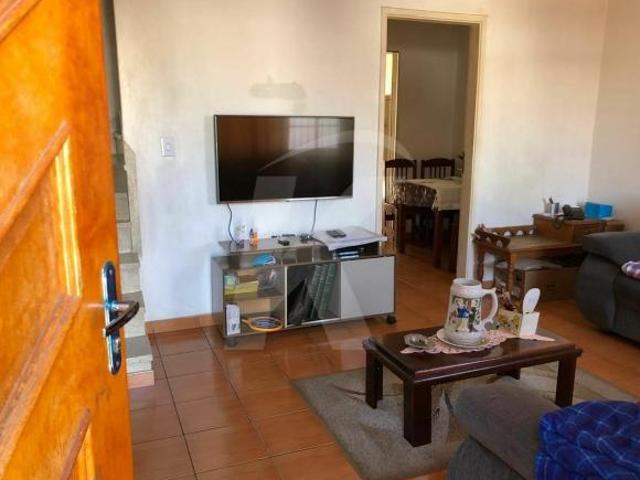 Sobrado no bairro Água Fria 03 quartos e 01 vaga