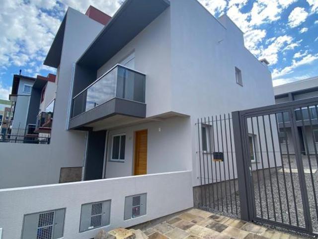 Sobrado no Bairro Ana Rech