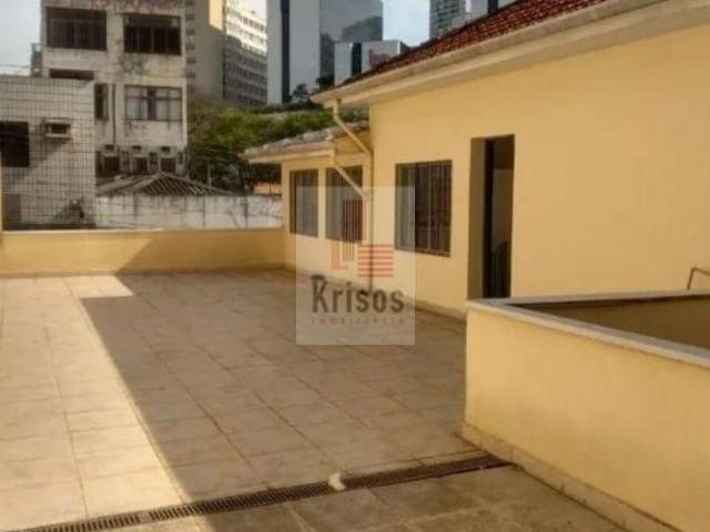 Sobrado no Bairro da Liberdade à venda, 196m² Liberdade