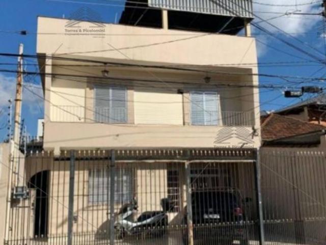 Sobrado no bairro do Belém, com 5 dormitórios, sala ampla, cozinha, banheiro, lavandeira e quintal