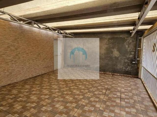 Sobrado no bairro Quitaúna, em Osasco, 174m², 4 quartos, sendo 1 suíte, 1 banheiro social, 3 vagas d