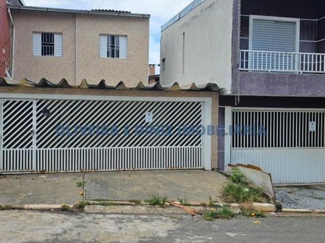 Sobrado no bairro Quitaúna, em Osasco, 174m², 4 quartos, sendo 1 suíte, 1 banheiro social, 3 vagas d
