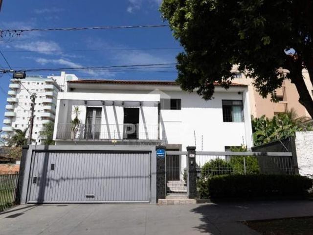 Sobrado no Bairro Santa Fé