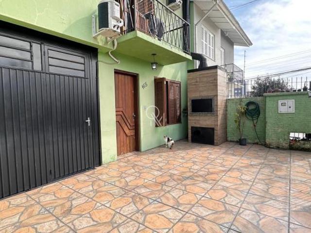 Sobrado no bairro Santa Lúcia
