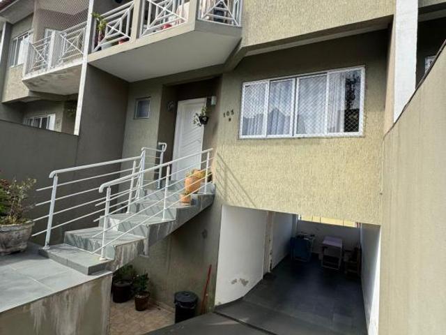 Sobrado no bairro Santo Inácio com 173m², 4 dormitórios e 2 vagas