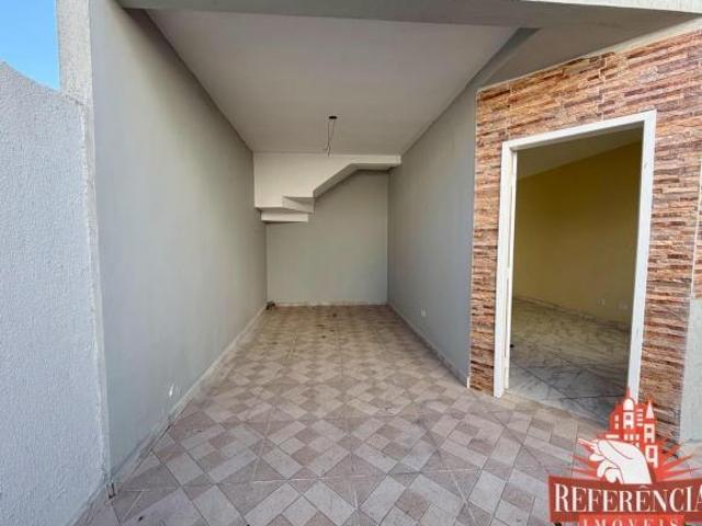 SOBRADO NO BAIRRO SÍTIO CERCADO COM TERRAÇO E PROJETO MODERNO
