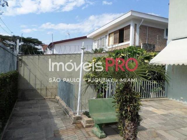 Sobrado no Brooklin com 465m², 4 quartos e 3 vagas