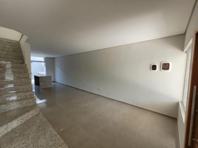 SOBRADO NO CARRÃO 135 M² 3 DORMITORIOS 3 SUITES, SALA COZINHA, BANHEIROS, LAVANDERIA, QUINTAL, ESPAÇ