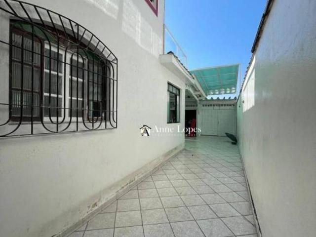 SOBRADO NO CATIAPOÃ ! 300M² DE TERRENO! EDÍCULA E ÁREA DE LAZER! AQUI NA ANNE LOPES CORRETORA!