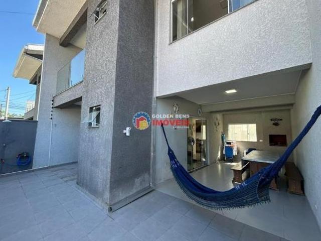 Sobrado no Centro 3 Quartos sendo 1 Suíte