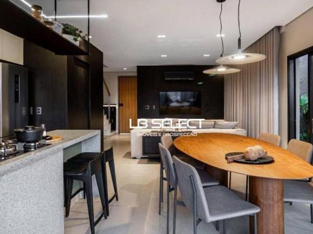 Sobrado no condominio Cittadella 57 com três quartos e varanda gourmet