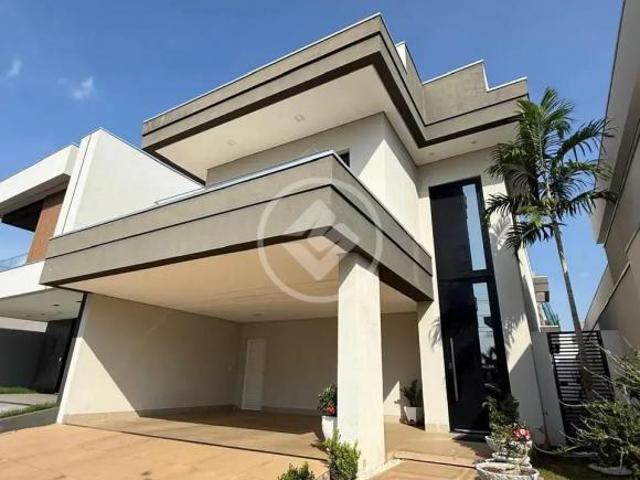 Sobrado no Condomínio Belvedere II | R$ 2.070.000,00 | 4 quartos • 2 suítes • piscina | Cuiabá/MT