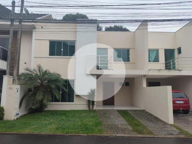 Sobrado no Condomínio Garibaldi das Azaléias à Venda | Barreirinha | 3 Quartos | Locado