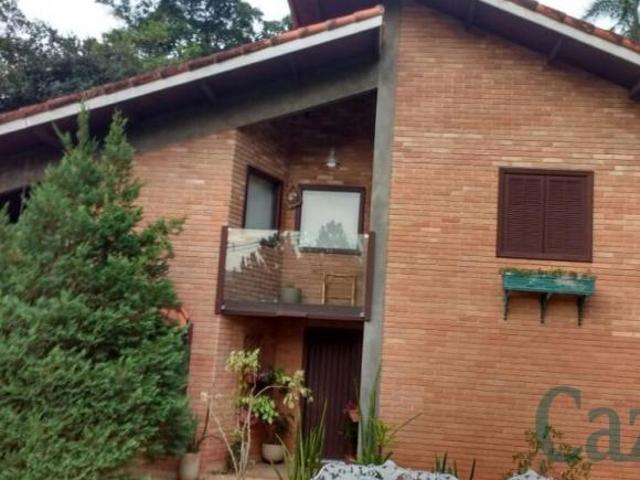 Sobrado no Condomínio Salsalito