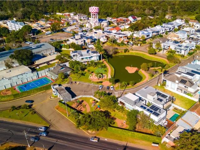 Sobrado no condominio Quintas do lago com 3 três suítes em Canoas RS