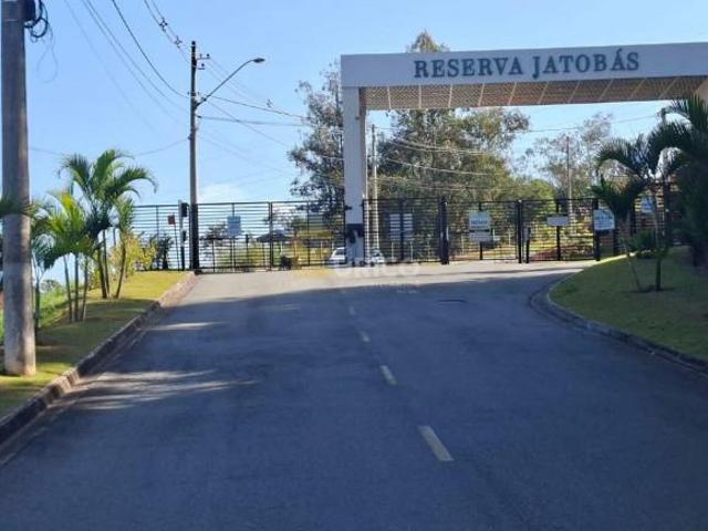 SOBRADO NO CONDOMÍNIO RESERVA JATOBÁS 3 DORMITÓRIOS 250m2