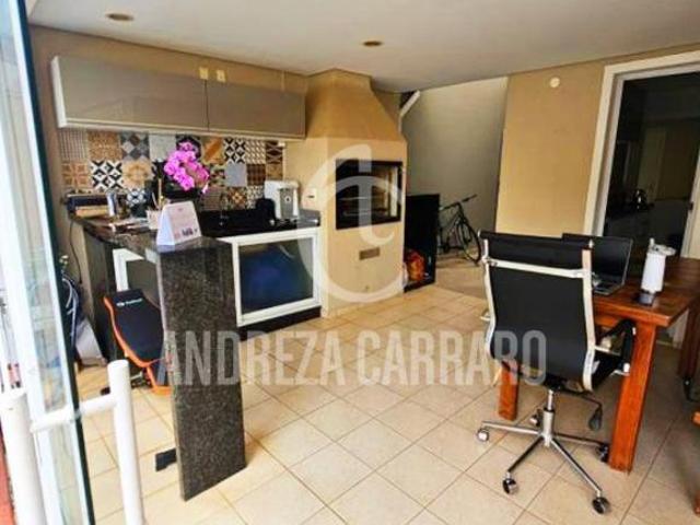 Sobrado no Condomínio Villa Campolim *COM PISCINA