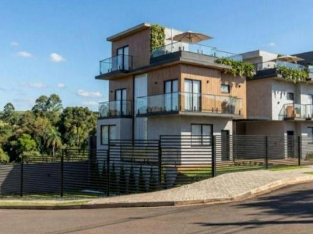 Sobrado no Cotolengo 3 dormitórios à venda, 191 m² por R$ 1.600.000
