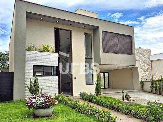 Sobrado no Goiânia Golf Garden | 4 Suítes | Piscina | Alto Padrão