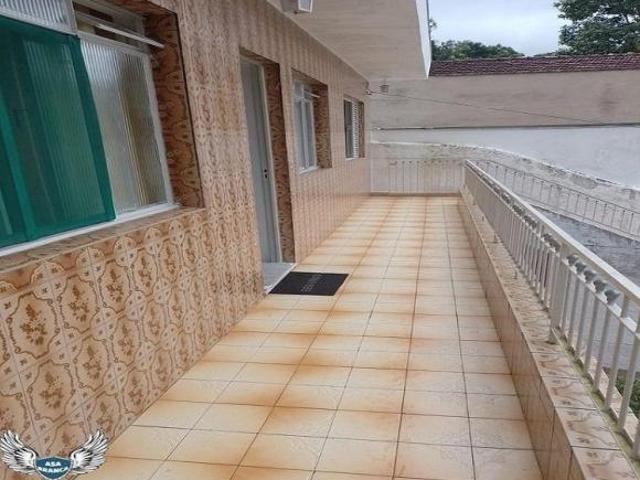 Sobrado no Horto Florestal com 4 dormitórios e 6 vagas