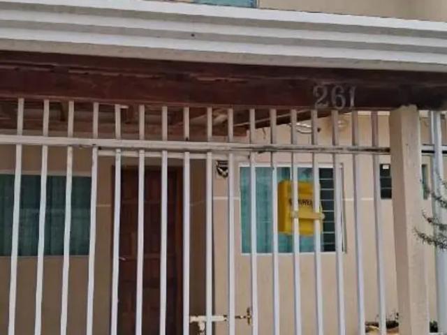 Sobrado no Ipe de 90 m² com 3 quartos