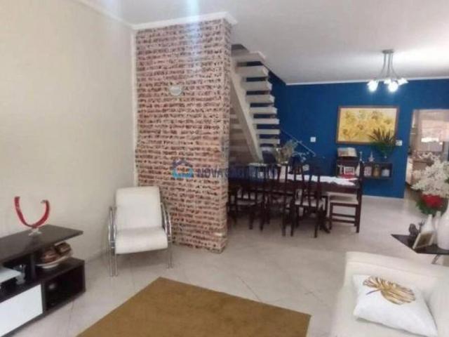 Sobrado no Ipiranga com 3 Dormitórios, Edícula e 7 Vagas de Garagem