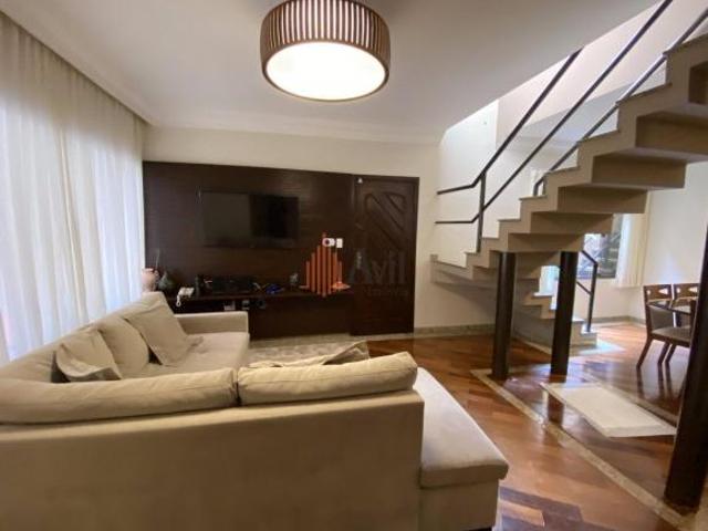 Sobrado no Jardim Textil a Venda de 136m² com 3 quartos