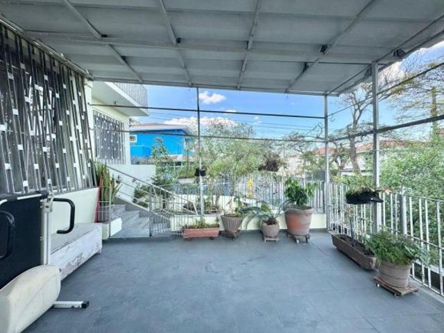 Sobrado no Jardim Bonfiglioli com 250m² com quatro dormitórios três vagas de garagem