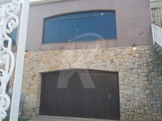 Sobrado no Jardim França com 07 quartos, 04 suítes, 12 vagas de garagem