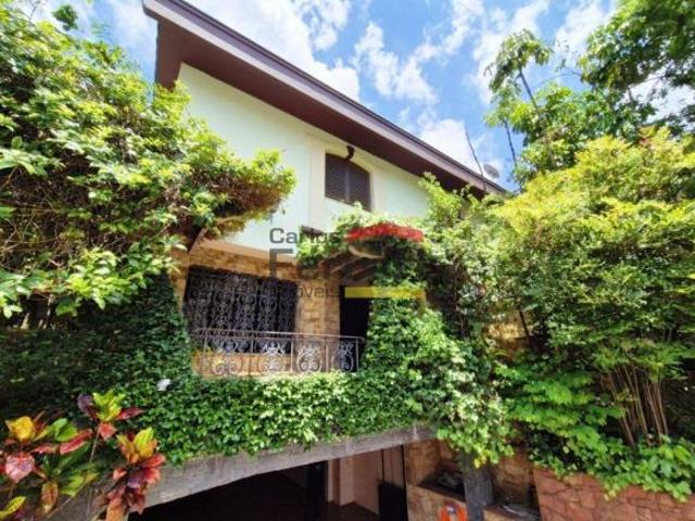 Sobrado no Jardim França, com 4 suites, 5 vagas, piscina e salão de festas