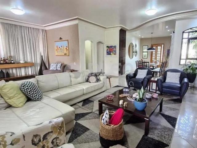Sobrado no Jardim Franca de 355m² com 3 Quartos e 5 Vagas, São Paulo, SP