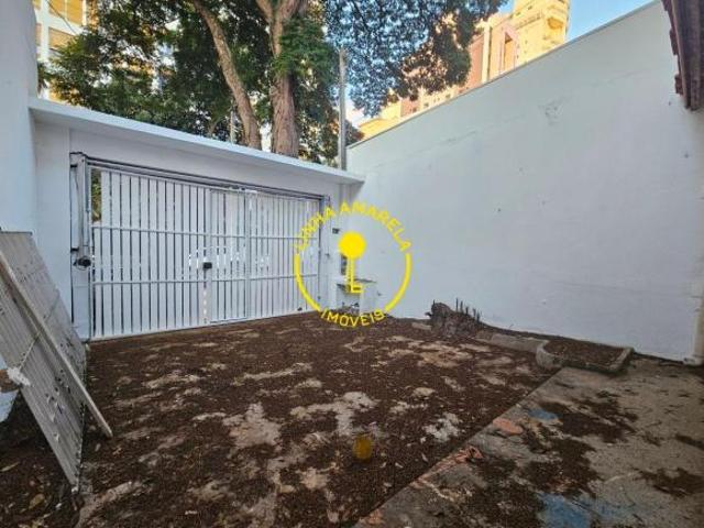 Sobrado no Jardim Guedala para uso comercial ou residencial