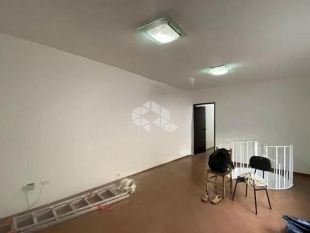 Sobrado no Jardim Peri com 5 dormitórios, edícula e piscina