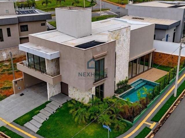 Sobrado no Jardins Capri, 4 suites, completo em armarios