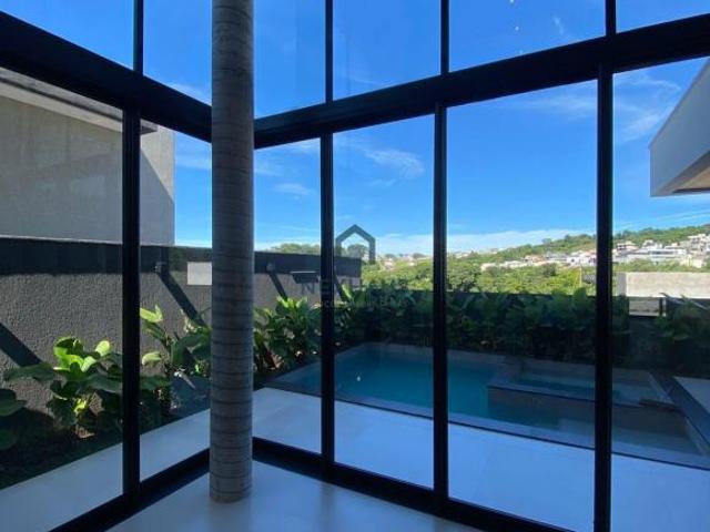 Sobrado no Jardins Bolonha, 4 suítes, 372,62 m²