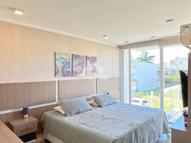 Sobrado no Lagos de Nova Ipanema, 3d, suíte, piscina aquecida e espaço gourmet