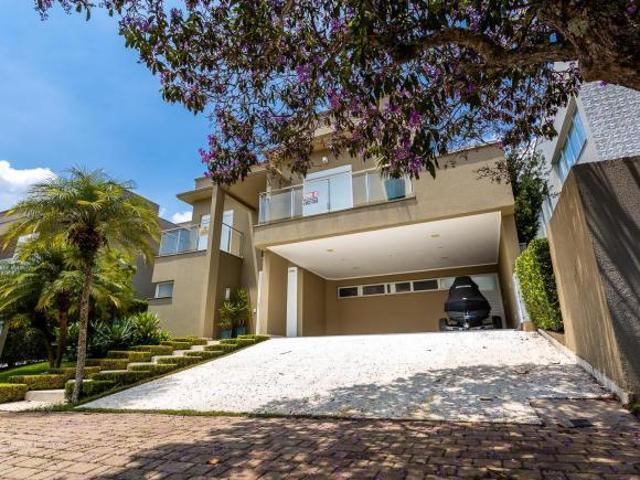 Sobrado no Residencial Gênesis I no Alphaville em Santana de Parnaíba SP