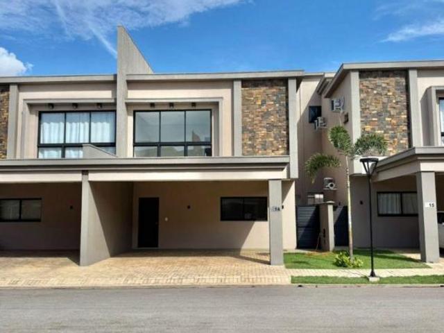 Sobrado no Residencial Village Residence em Nova Mutum