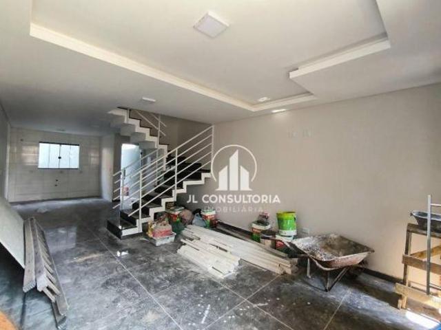 Sobrado no Stio Cercado Bairro no A três quartos/suíte/terraço