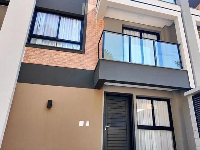 Sobrado no Santa Cândida 3 quartos 2 vagas
