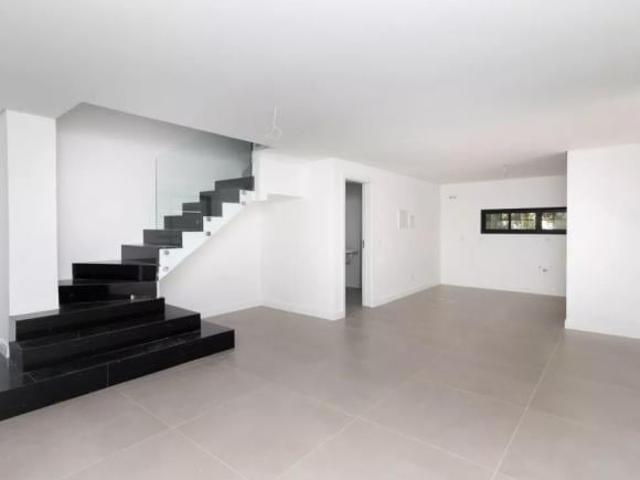 Sobrado no Santa Cândida de 150,00 m² com 3 quartos 94702.003 KD