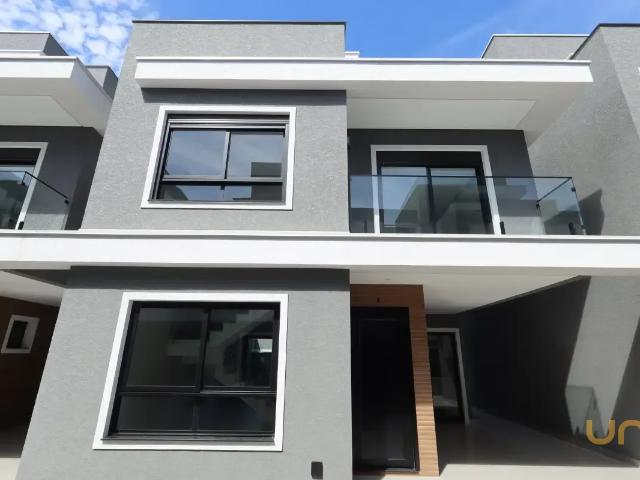 Sobrado no Santa Felicidade de 135.52 m² com 3 quartos