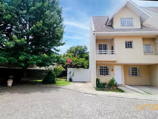Sobrado no Santa Felicidade de 258.91 m² com 3 quartos